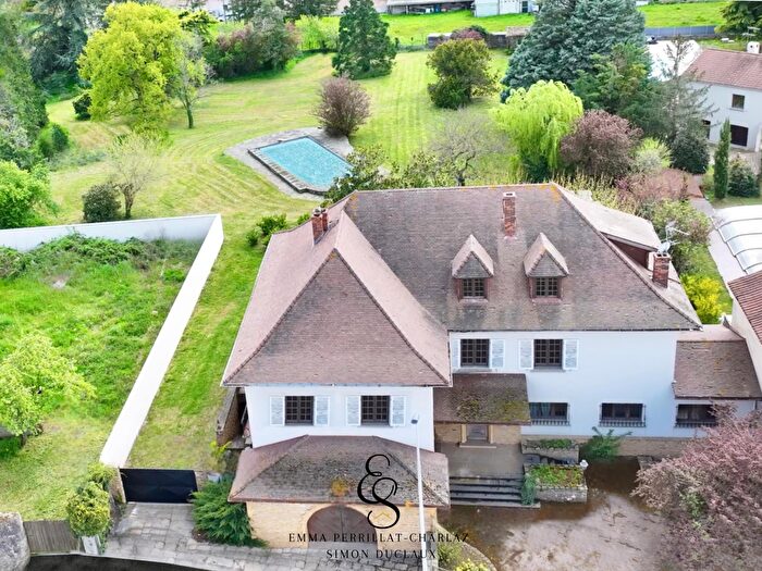 Maison 12 pièces à vendre à Annonay, Centre-ville
