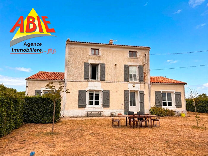 Montreuil : Maison 6 pièces à vendre