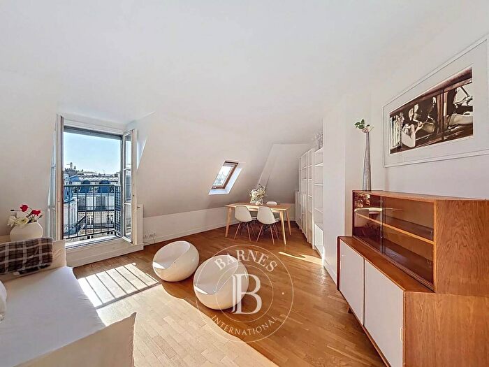 Appartement à louer - Pereire-Malesherbes, Paris ème arrondissement - 3 pièces - 1 chambre