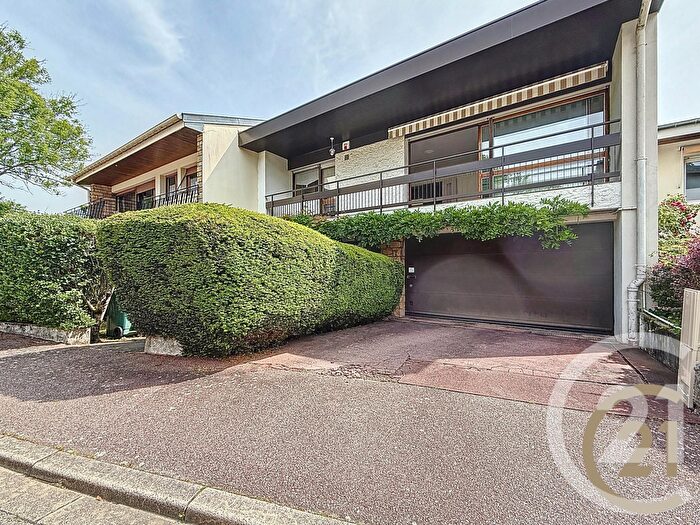 Maison à vendre - Vand uvre-lès-Nancy, Vandoeuvre Sud - 8 pièces - 6 chambres