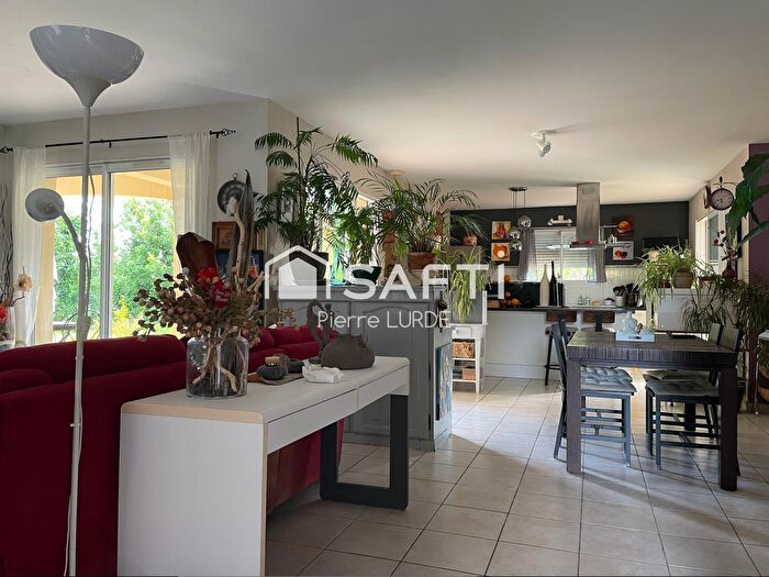 Maison 4 pièces à Saint-Nauphary, à vendre