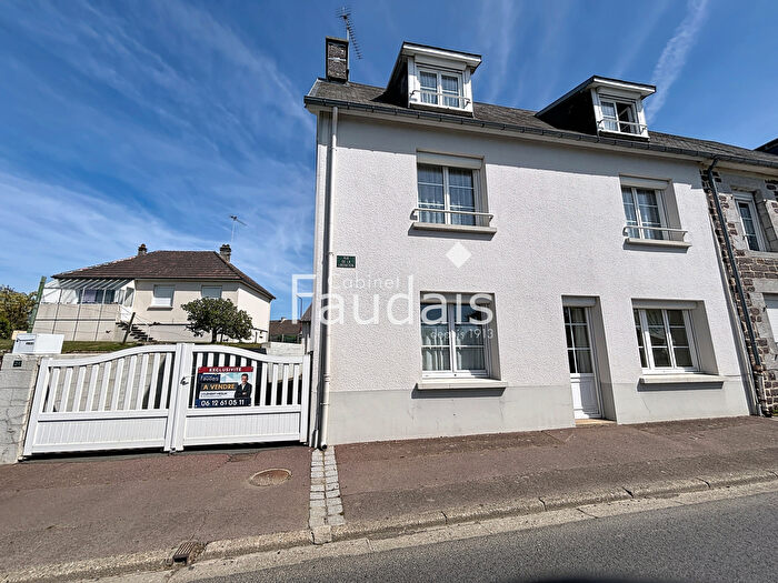 Maison à vendre - Saint-Samson-de-Bonfossé - 6 pièces - 4 chambres