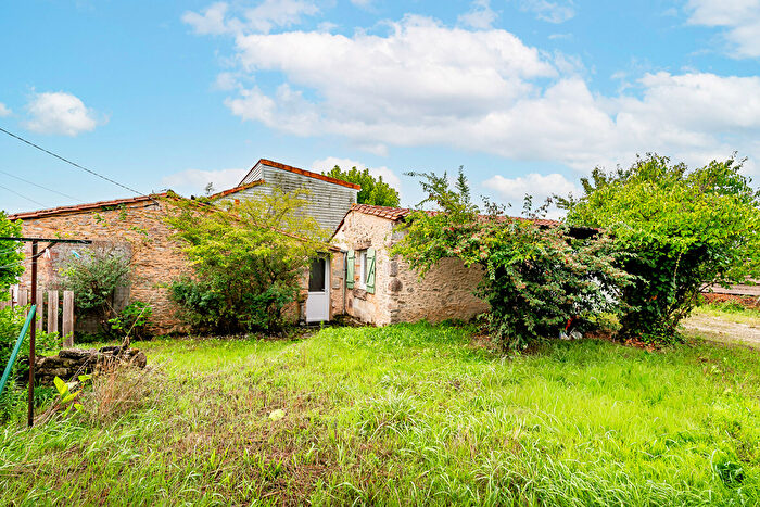Maison à vendre - Cussac-Fort-Médoc - 9 pièces - 5 chambres