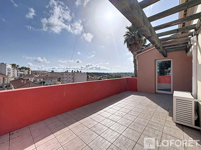 Béziers, Champ de Mars : Appartement 3 pièces à louer