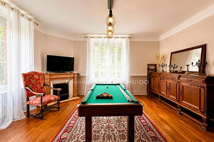 Maison 8 pièces à Vatan, à vendre