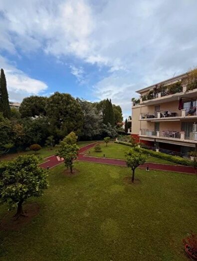 Appartement à louer - Saint-Laurent-du-Var, Jacquons, Plateaux Fleuris - 3 pièces - 2 chambres