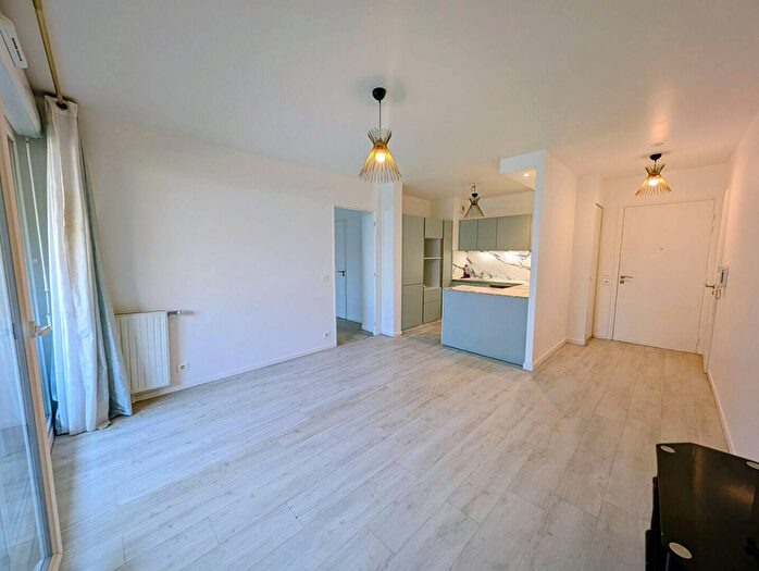 Appartement à louer - Petit Albi, Cergy - 2 pièces - 1 chambre