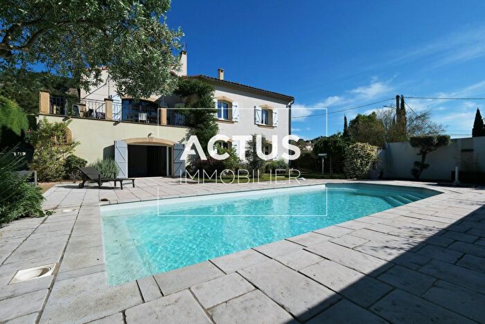 Maison à vendre - Lamanon - 10 pièces - 6 chambres