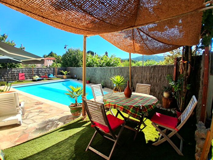 Maison 4 pièces à Serralongue, à vendre