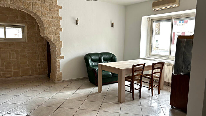 Maison à vendre - Villemoustaussou - 6 pièces - 3 chambres