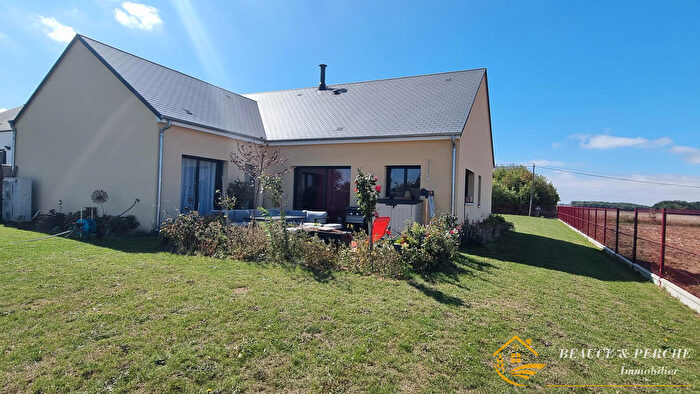Maison 5 pièces à La Bourdinière-Saint-Loup, à vendre