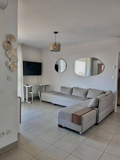 Appartement à louer - Mazargues, Marseille ème arrondissement - 2 pièces - 1 chambre