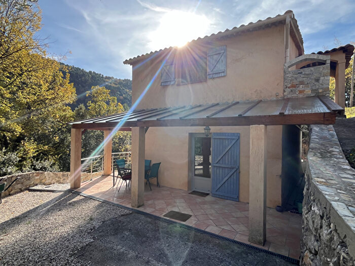 Maison à vendre - LEscarène - 5 pièces - 4 chambres