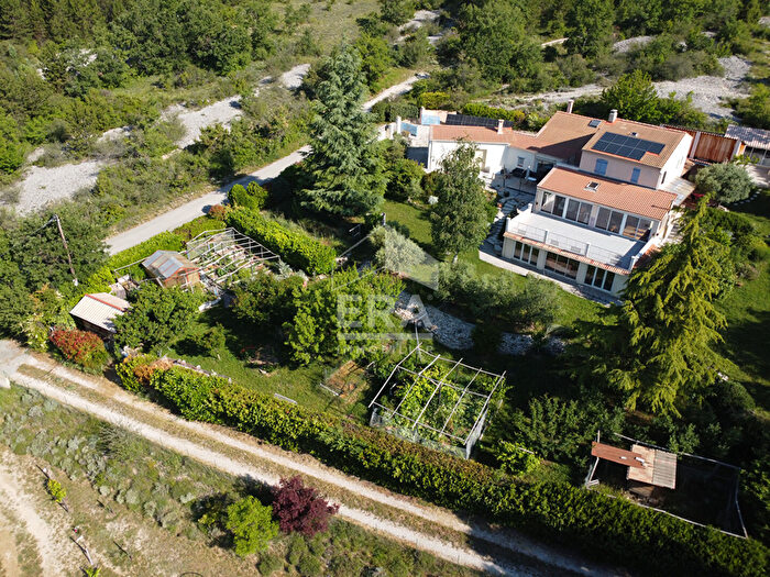 Maison 7 pièces à Cruis, à vendre