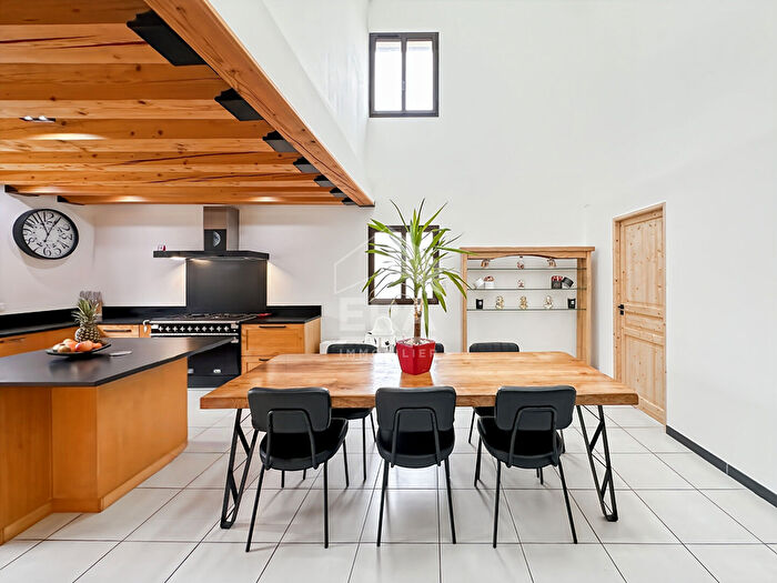 Maison à vendre - Rognonas - 8 pièces - 5 chambres