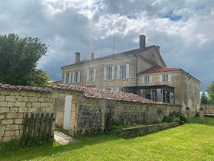 Tesson : Maison 12 pièces à vendre