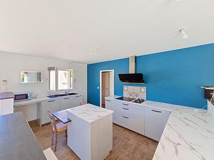 Mortagne-sur-Gironde - Maison 4 pièces à vendre
