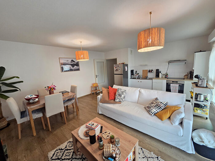 Bègles, Terres Neuves : Appartement 3 pièces à vendre