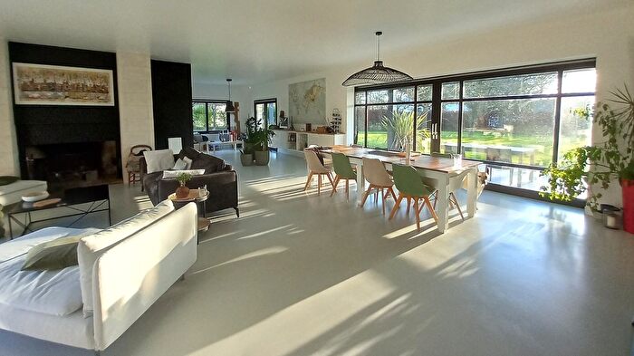 Maison à vendre - Laval, Saint-Nicolas - 14 pièces - 5 chambres