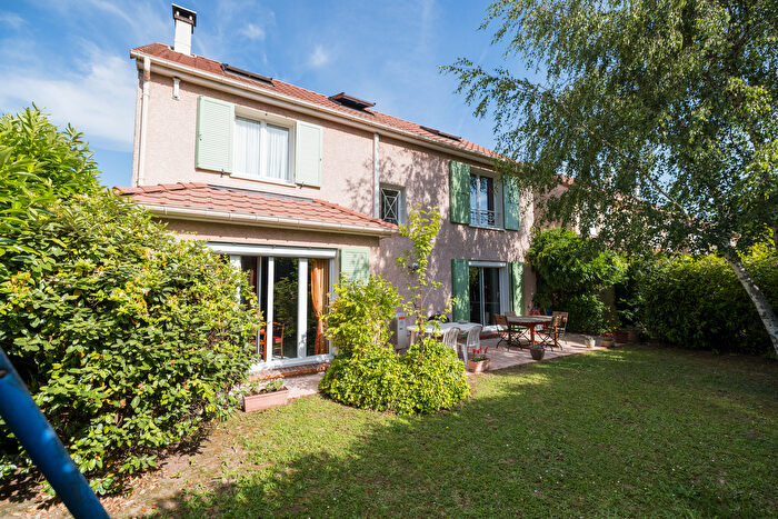 Maison 8 pièces à Élancourt, Clé Saint-Pierre, Pissaloup, La Revanche, à vendre