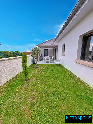 Maison à vendre - Crêches-sur-Saône - 6 pièces - 3 chambres