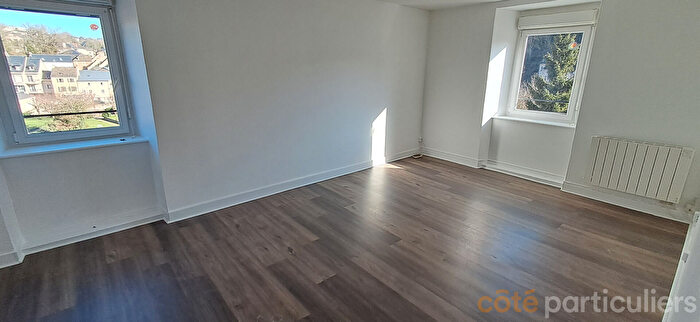 Appartement à louer - Pont-de-Salars - 4 pièces - 3 chambres