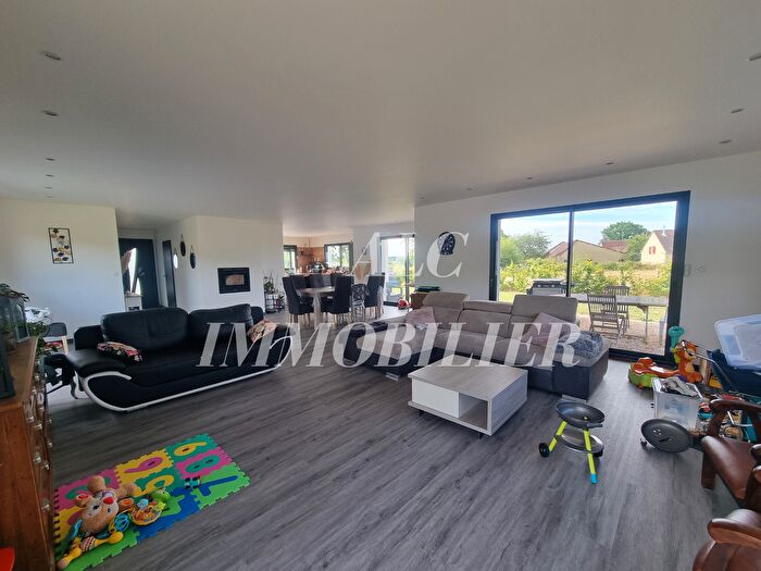 Maison à vendre - Saint-Aubin-dAppenai - 5 pièces - 3 chambres