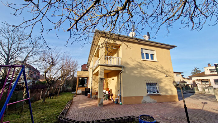 Maison à vendre - Mulhouse, Bourtzwiller - 11 pièces - 7 chambres