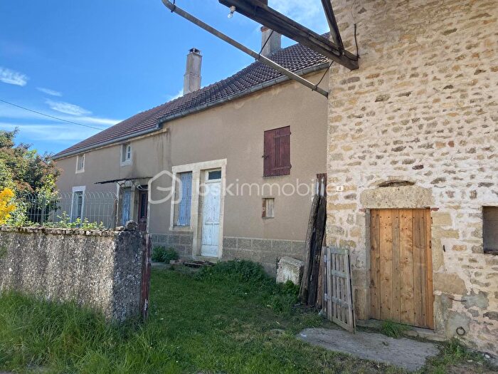 Menades : Maison 3 pièces à vendre
