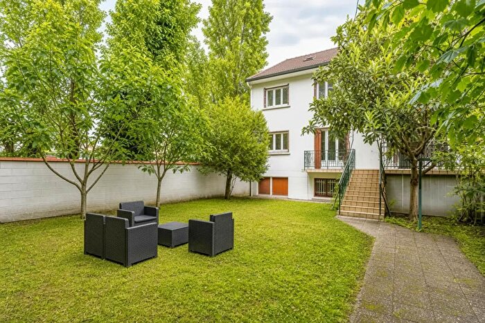Drancy, Le Petit Drancy : Maison 15 pièces à vendre