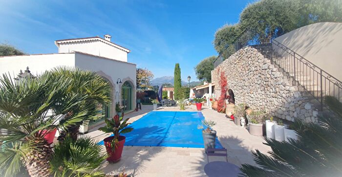 Maison à vendre - Castagniers - 6 pièces - 4 chambres