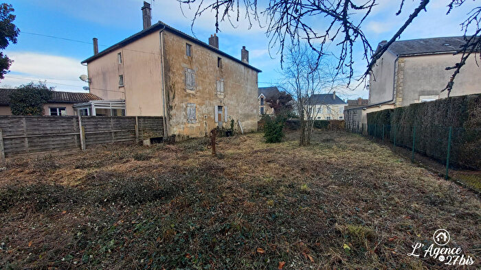 Maison à vendre - Lezay - 5 pièces - 3 chambres