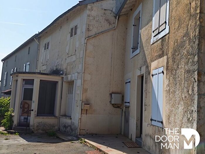 Maison 5 pièces à vendre - Champagné-Saint-Hilaire