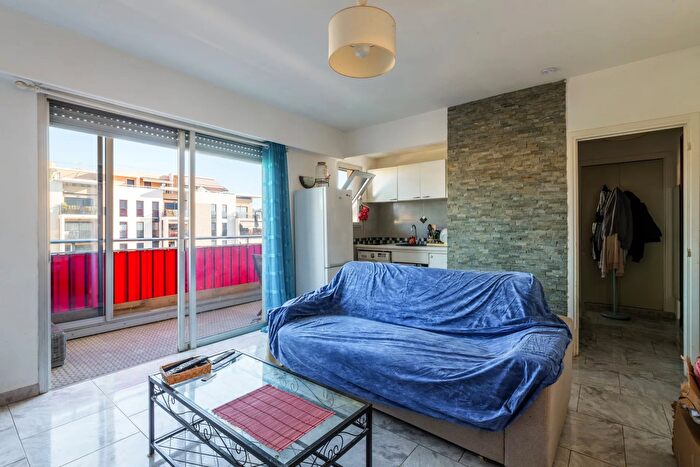 Appartement à vendre - Cagnes-sur-Mer, Le Cros de Cagnes, Les Vespins - 1 pièce