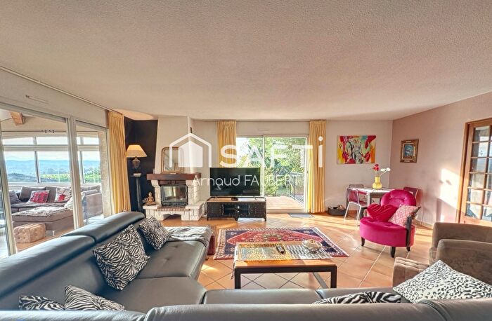 Maison 6 pièces à vendre à Carla-Bayle