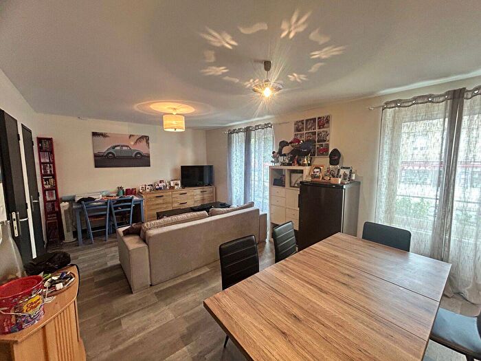 Sud, Lagnieu - Appartement 2 pièces à louer