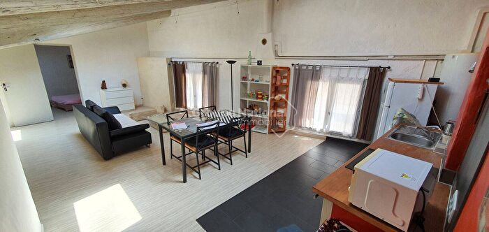 Appartement à louer - Zone Pietonne, Avignon - 2 pièces - 1 chambre