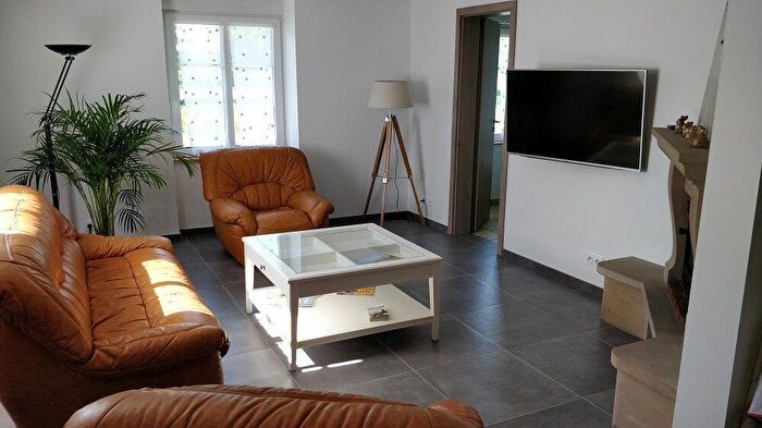Neudorf Est Centre, Strasbourg - Appartement 4 pièces à louer