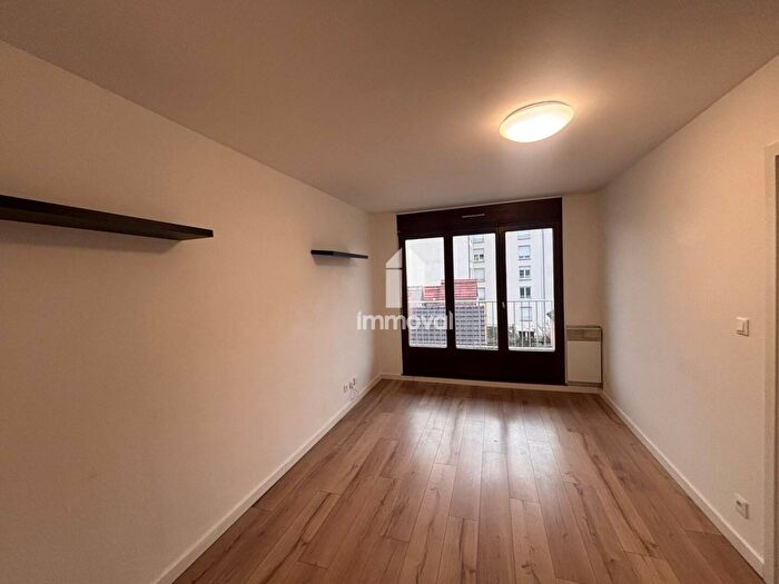 Appartement à louer - Koenigshoffen Est, Strasbourg - 2 pièces - 1 chambre