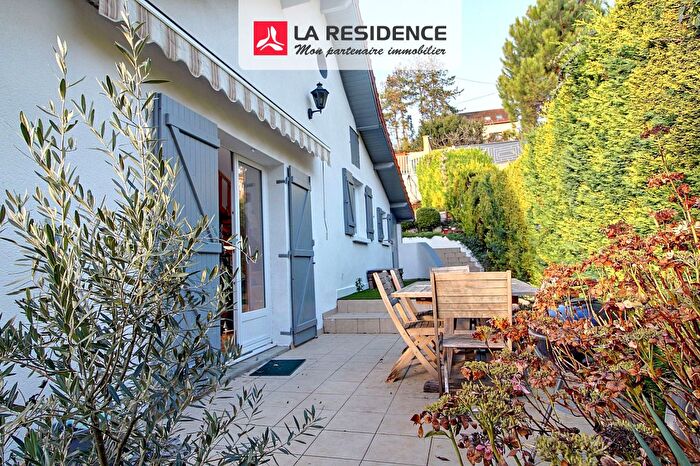 Maison à vendre - Vaux-sur-Seine - 4 pièces - 2 chambres