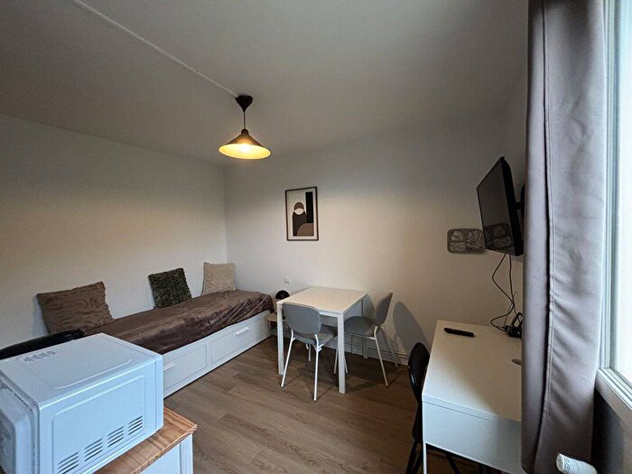 Coteaux Ouest-Pasteur, Rouen : Appartement 1 pièce à louer