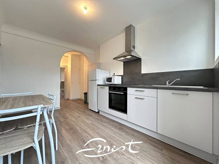 Appartement à louer - Trois Quartiers-Centre Ville, Poitiers - 1 pièce