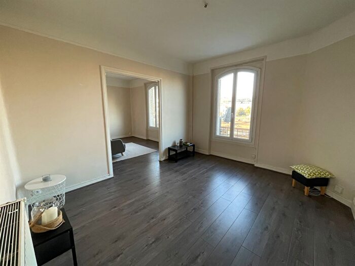 Appartement à vendre - Juvisy-sur-Orge, Centre-ville, Entrevoies, Seine - 4 pièces - 2 chambres