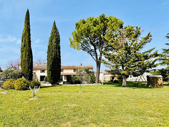 Maison à vendre - Roaix - 8 pièces - 5 chambres