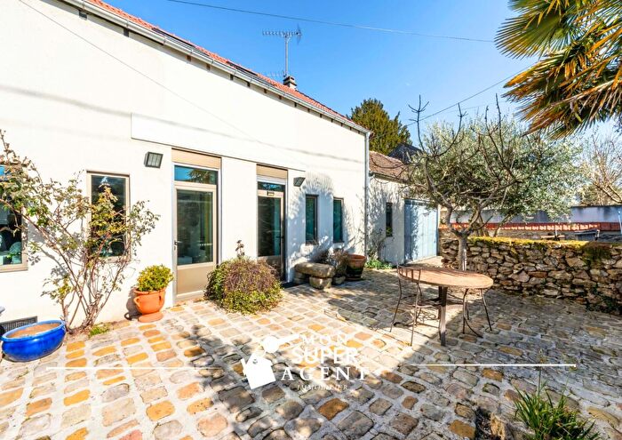 Maison à vendre - Dammarie-les-Lys, LAbbaye du Lys, Centre-ville, Soubiron - 7 pièces - 4 chambres