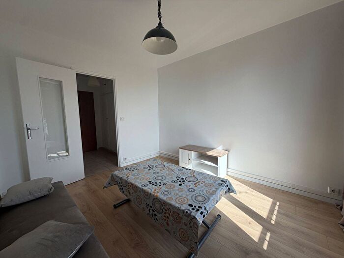 Appartement 2 pièces à Grenouillère-Marnois-Rive de Marne, Noisy-le-Grand, à louer