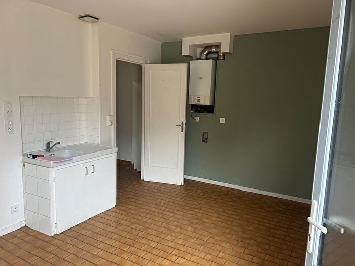 Appartement à louer - Luché-Pringé - 2 pièces - 1 chambre