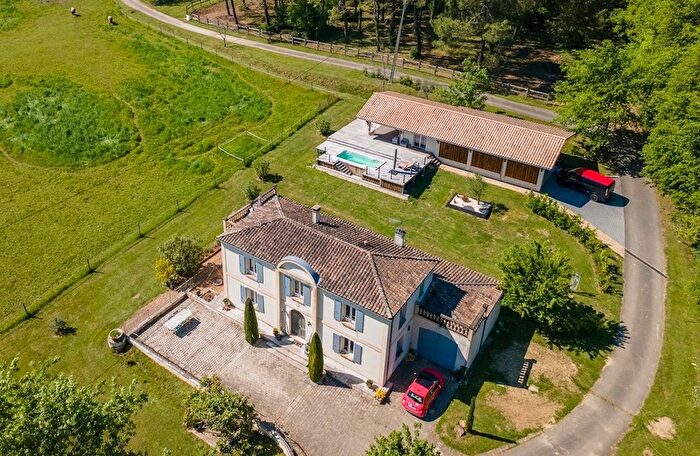 Maison 6 pièces à vendre - Salleb uf, Salleboeuf