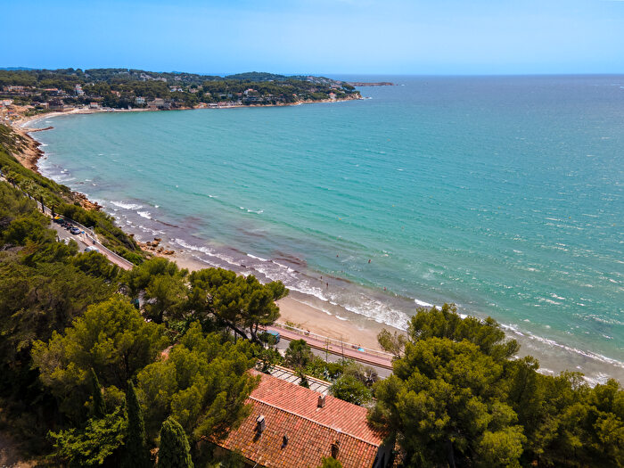 Maison à vendre - Sanary-sur-Mer, La Cride, Beau Cours - 7 pièces - 5 chambres