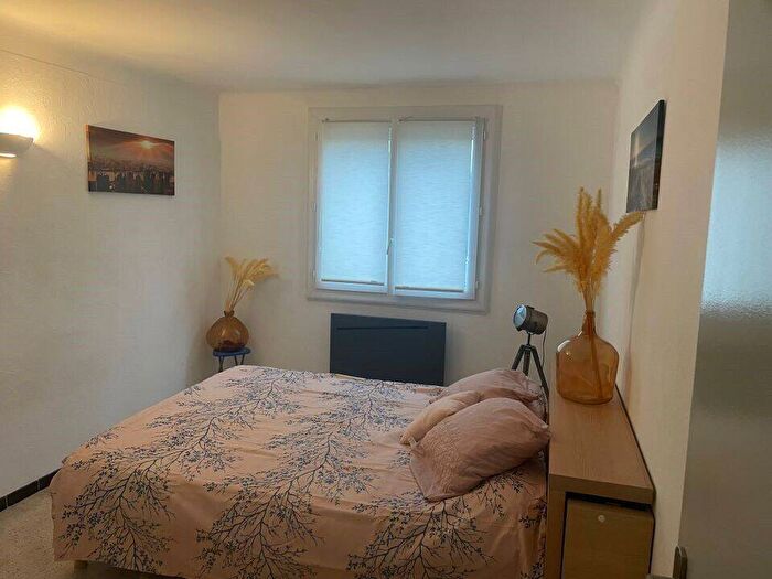 Appartement à louer - Fontcouverte, Avignon - 3 pièces - 2 chambres